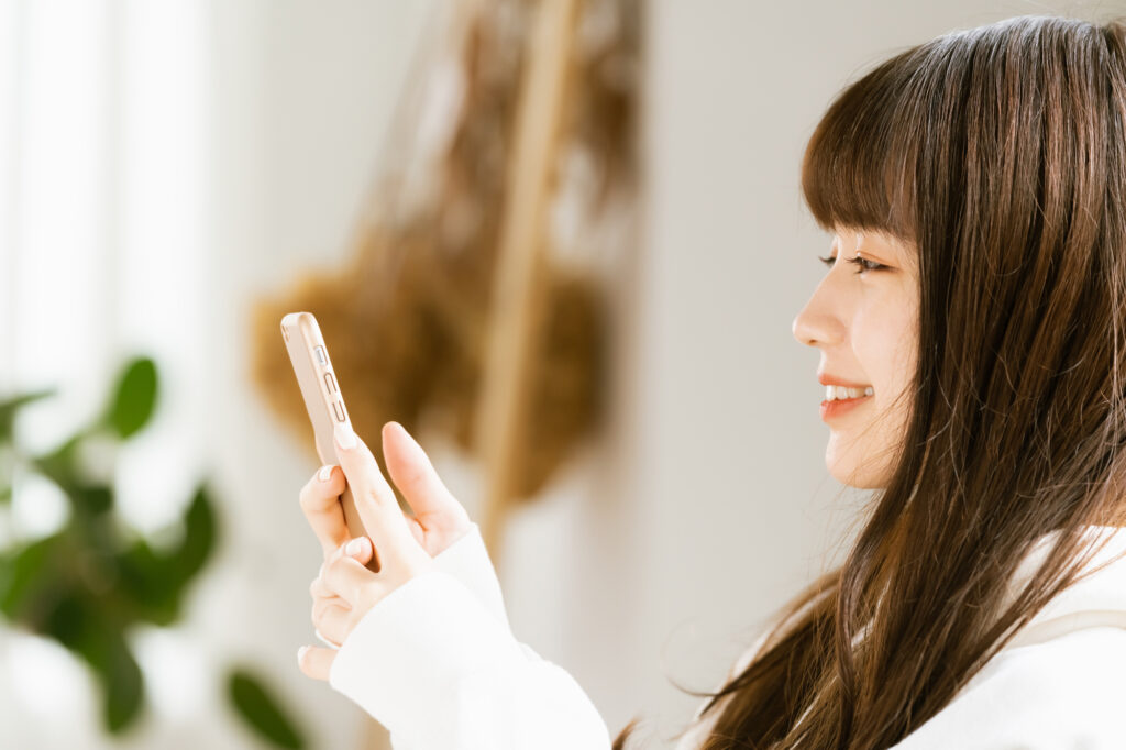 SNSで傷つけない/傷つかないためには？ 自分も相手も大切にするSNSコミュニケーションのあり方 - ポプスタ - POP STUDY